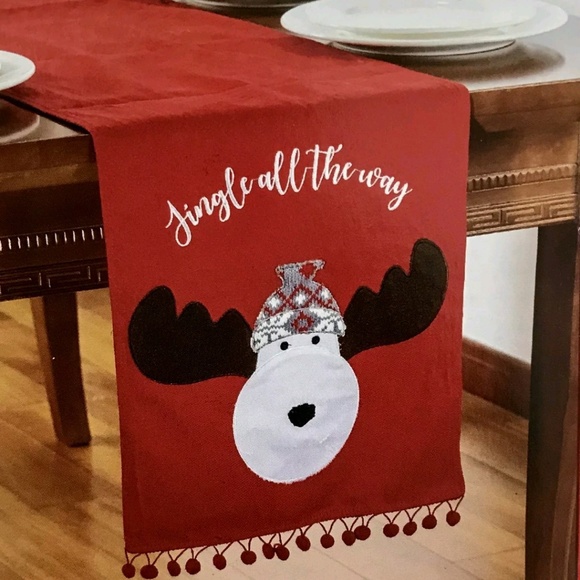 Winter Wonder Lab | Holiday | Nwt 72 Reindeer Holidaychristmas Table ...